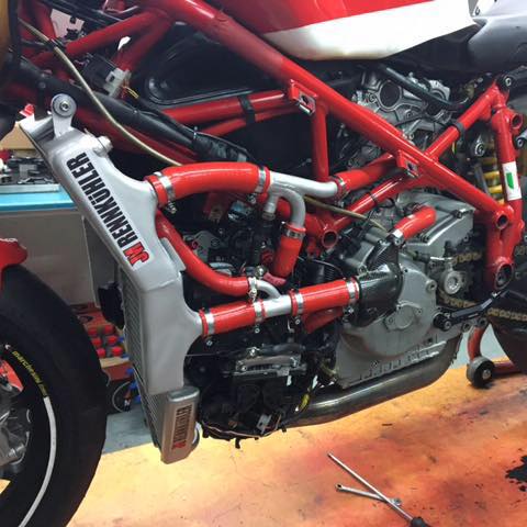 Radiateur de course Ducati 749 848 999 1098 1198 - www.jmraceradiators.com