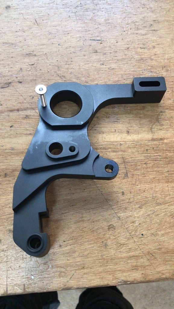 R1 underslung for original caliper mounting - www.jmraceradiators.com