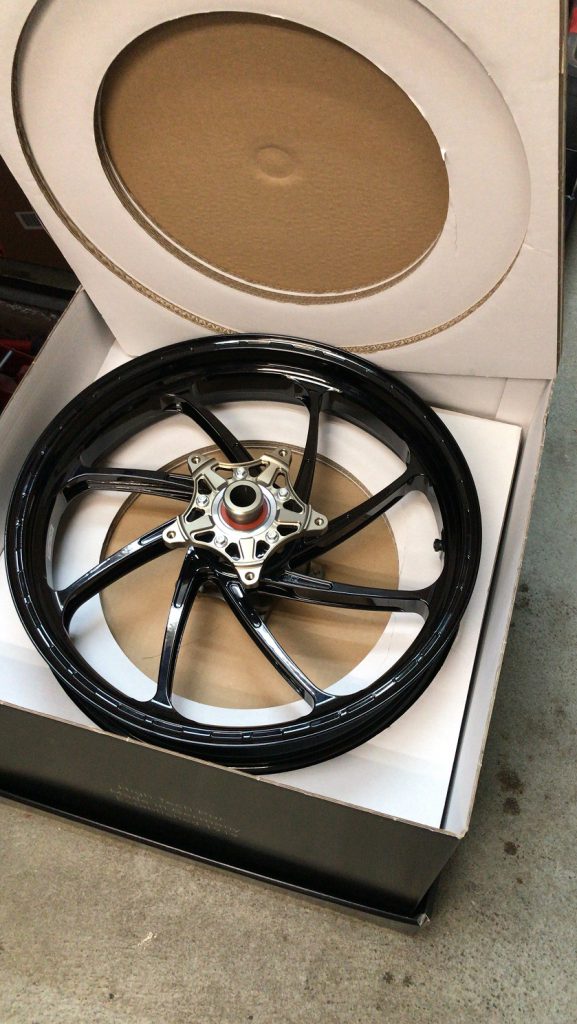 PVM Set of 8-spoke alloy wheels - www.jmraceradiators.com