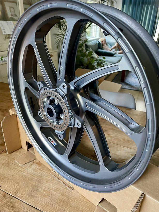 PVM alloy front rim 8-spoke Yamaha R1 2020-2025 - www.jmraceradiators.com