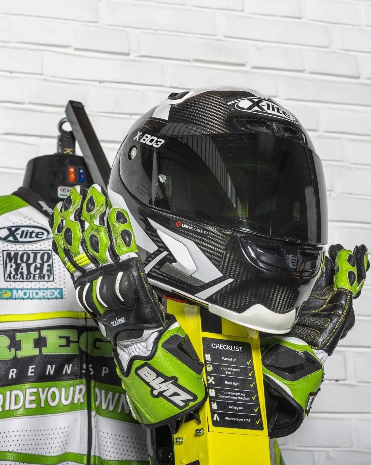 Paddock Wizard colour Black - www.jmraceradiators.com