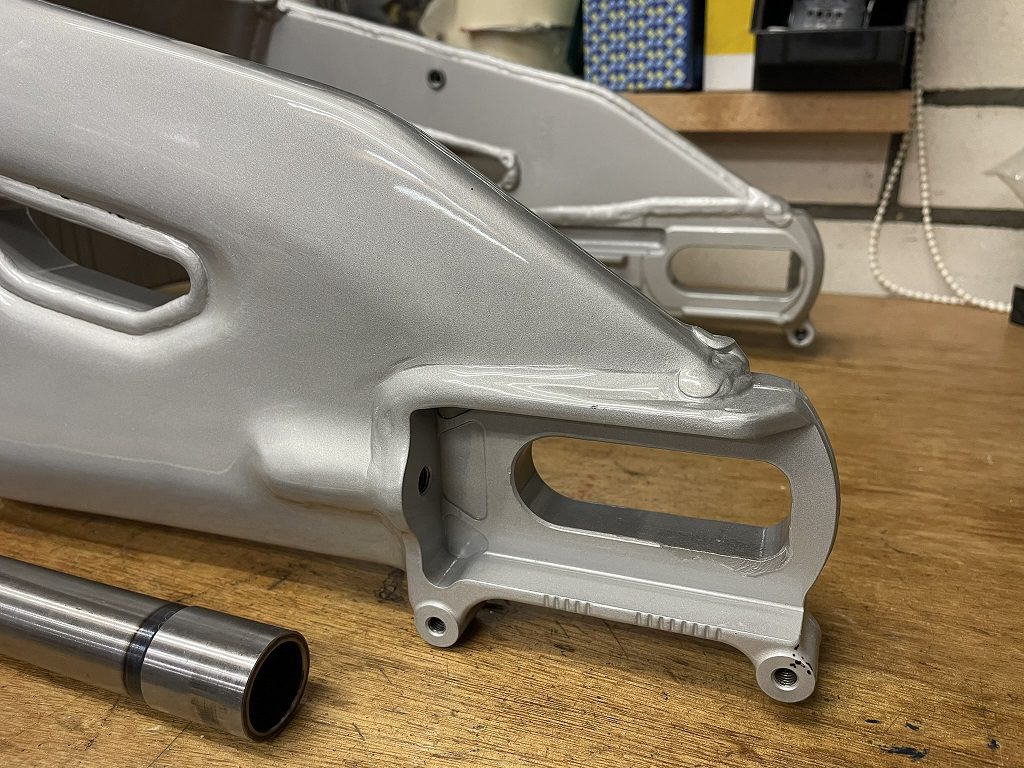 R1 2015-2019 swingarm - www.jmraceradiators.com